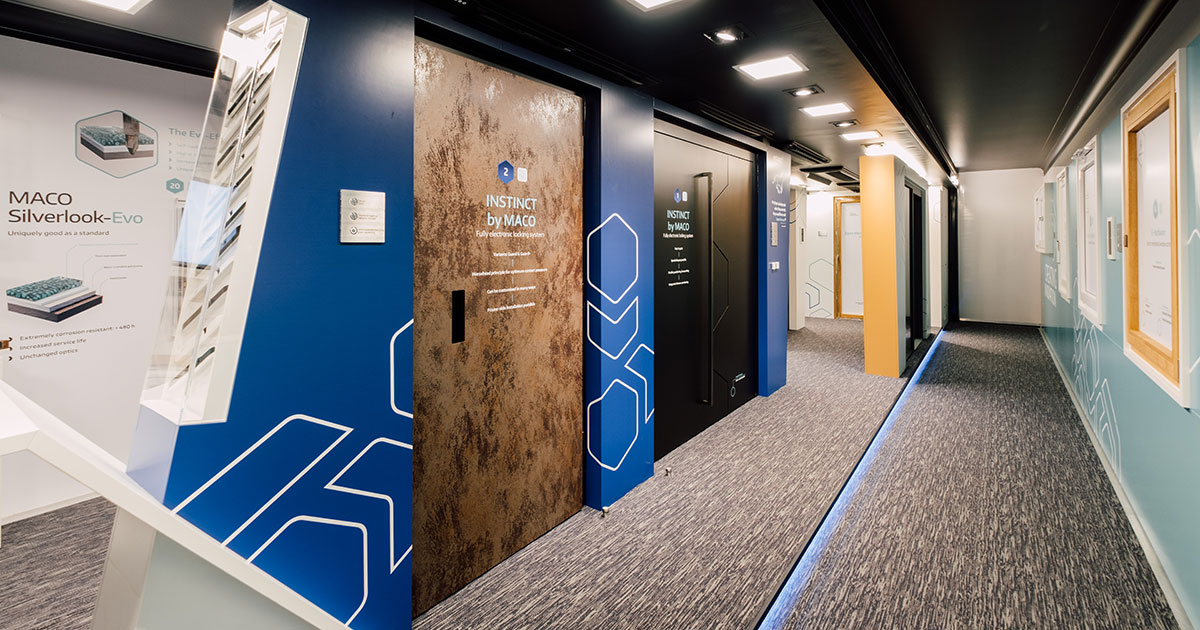 Projects - Interior fittings: Mayer & Co Beschläge GmbH ::: blu donau